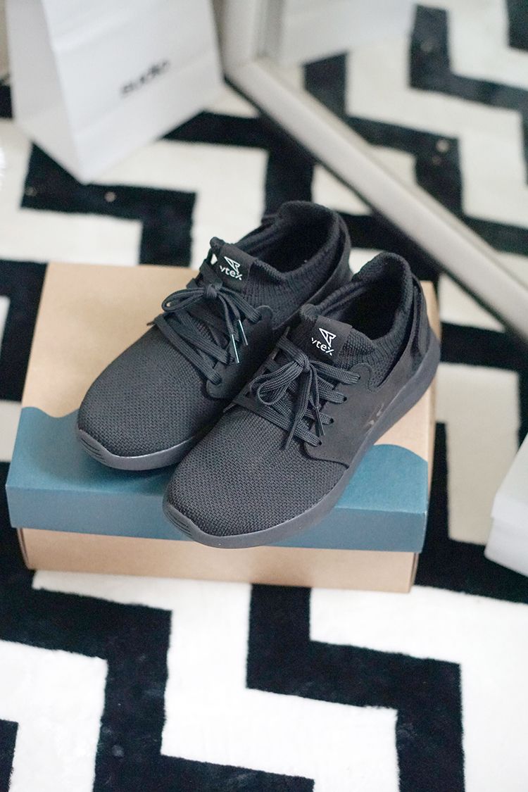V-TEX 地表超強耐水鞋｜HELLO系列黑色開箱穿搭